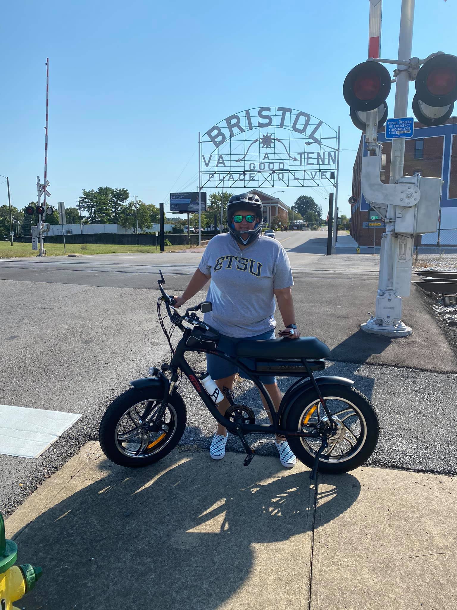 Small Town – DJ Bikes Canada